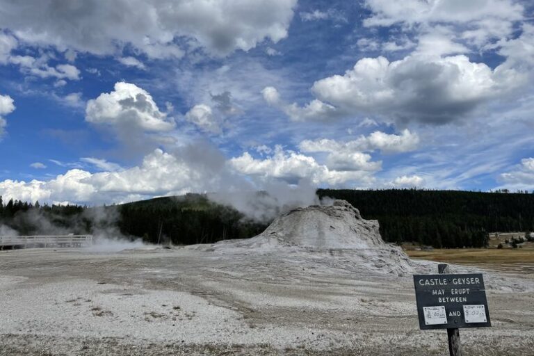 【知らないと損】イエローストーン国立公園｜観光の見どころ・モデルコース・ツアー | つきらいふ in the USA